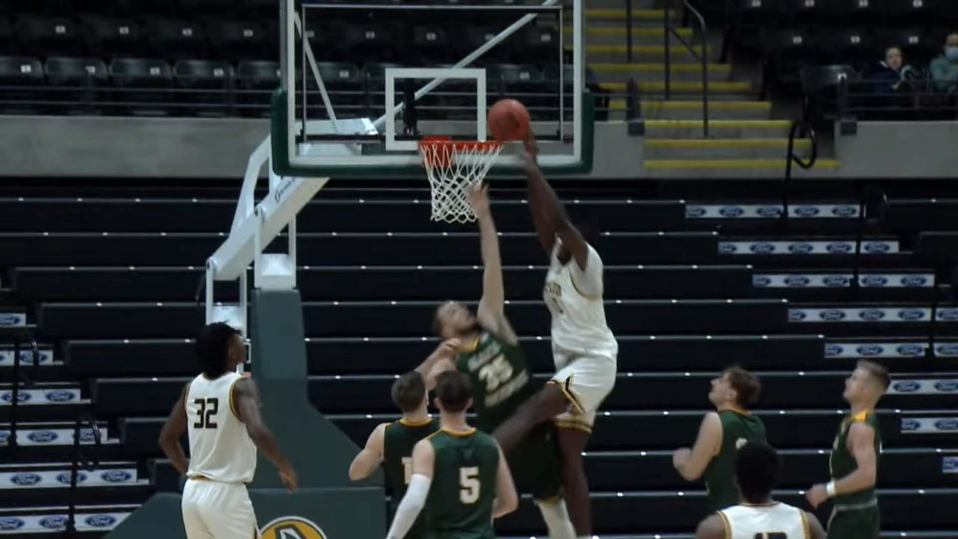 Back in action: Men’s basketball returns to Anchorage