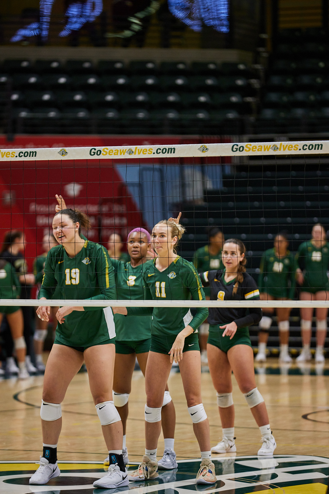 Seawolves volleyball kicks off season with alumni game