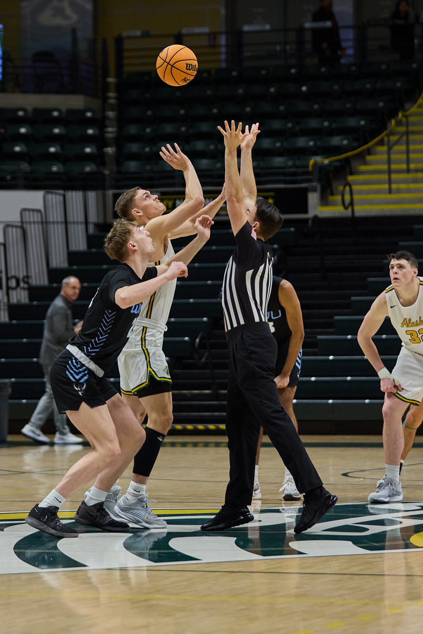 Seawolves Men’s Basketball defeat Vikings