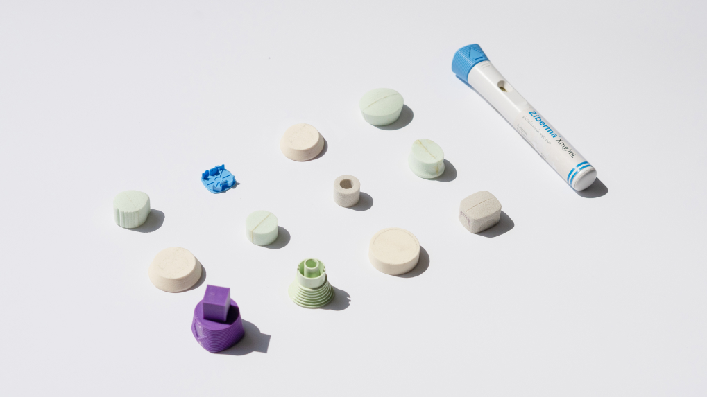 Auto-injector for Sanofi — FLUID Design