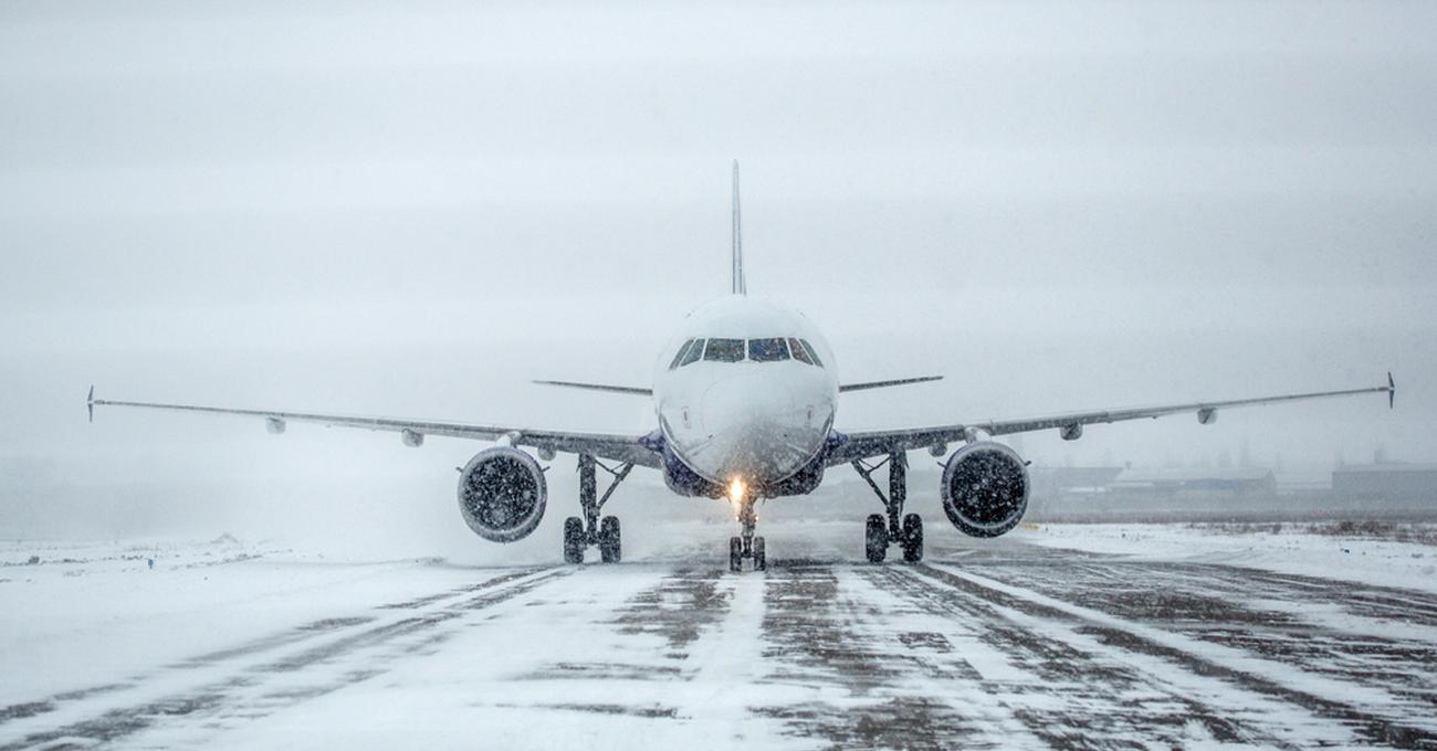 How Do Planes Land In The Snow? | SkyTough