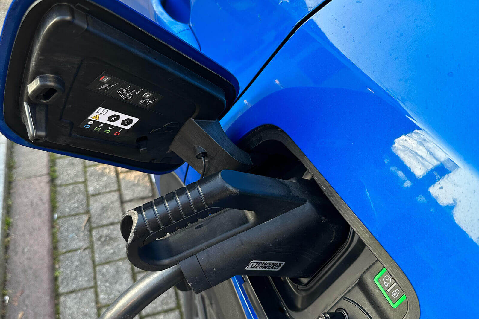 Common Problems With Electric Cars [incl. Data] | Car Sloth