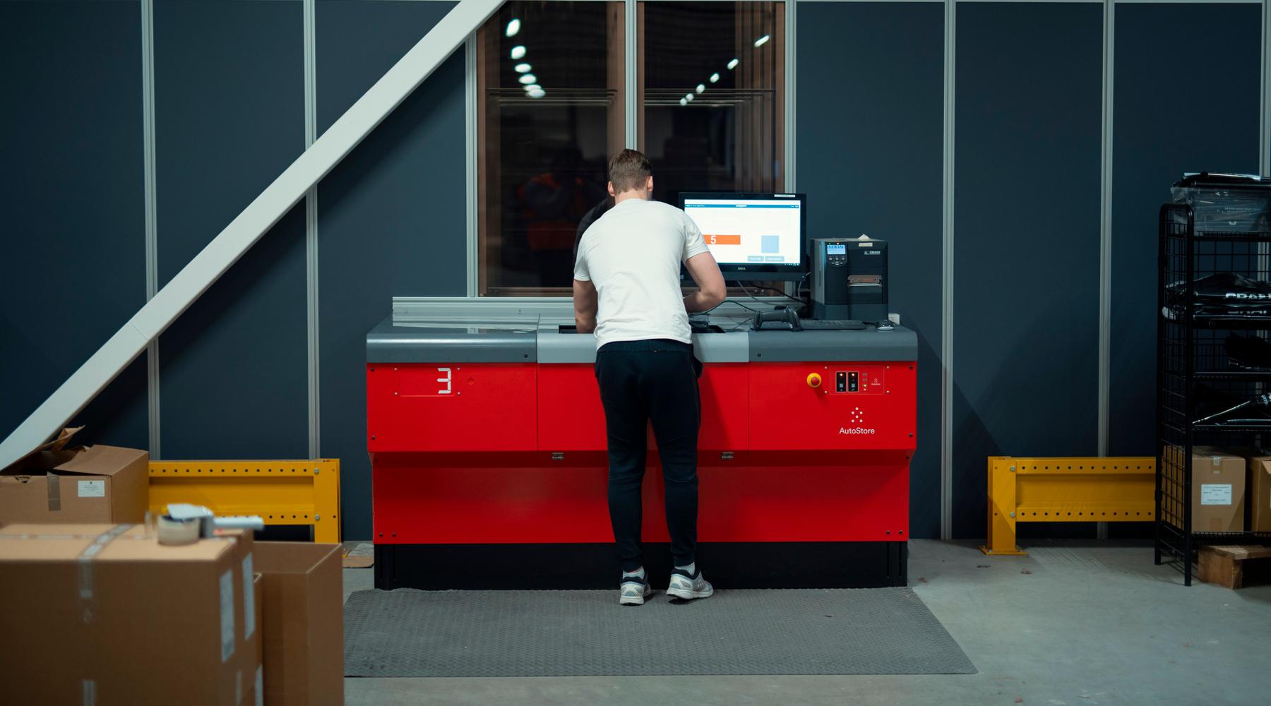 8 Key Warehouse Picking Systems | Which One to Choose?