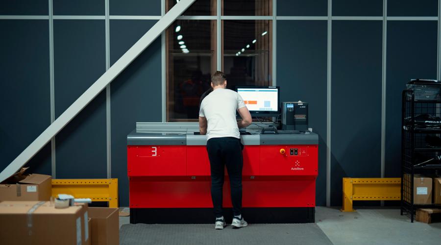 Optimizing Warehouse Goods Flow with Smart Workstation Processes