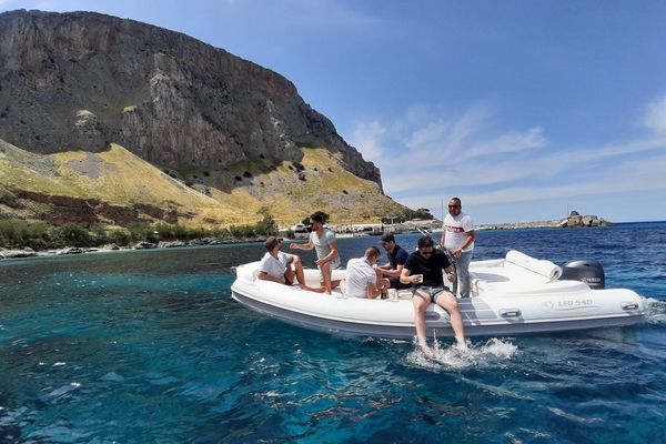 Stand-Up Paddleboarding in Palermo | Surf Office