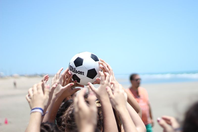 68 Outdoor team-building activities & games for work groups | Surf Office