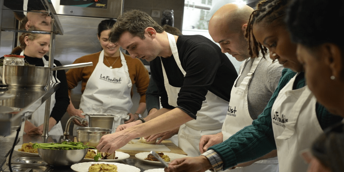 10 Best team building activities in Paris, France | Surf Office