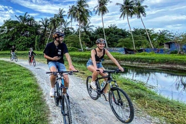 A team offsite retreat in Penang Island | Surf Office