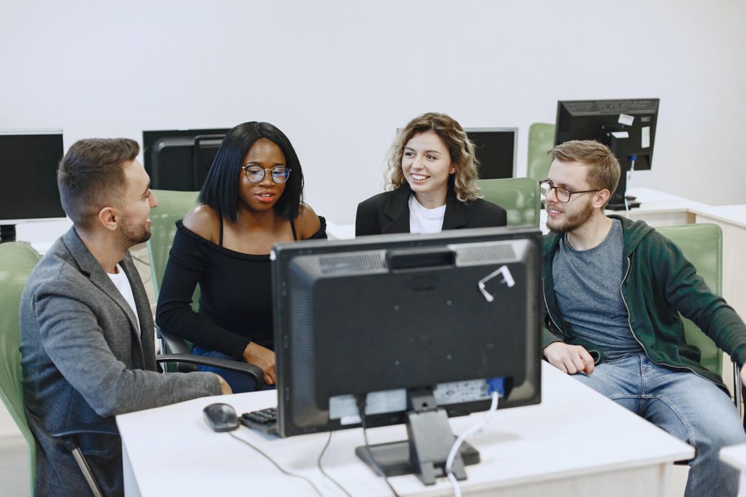 9 Top-tier team-building training workshops & courses | Surf Office