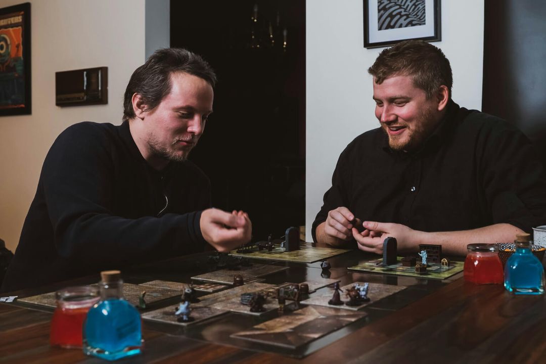 40 Best team building activities for large work groups | Surf Office