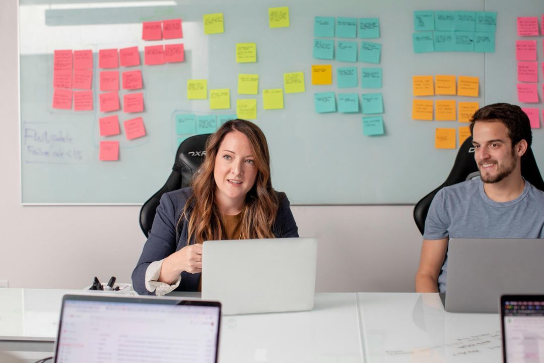 76 Workplace riddles for adults (with solutions!) | Surf Office