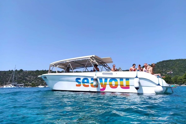 Boat tour in Split, Croatia | Surf Office