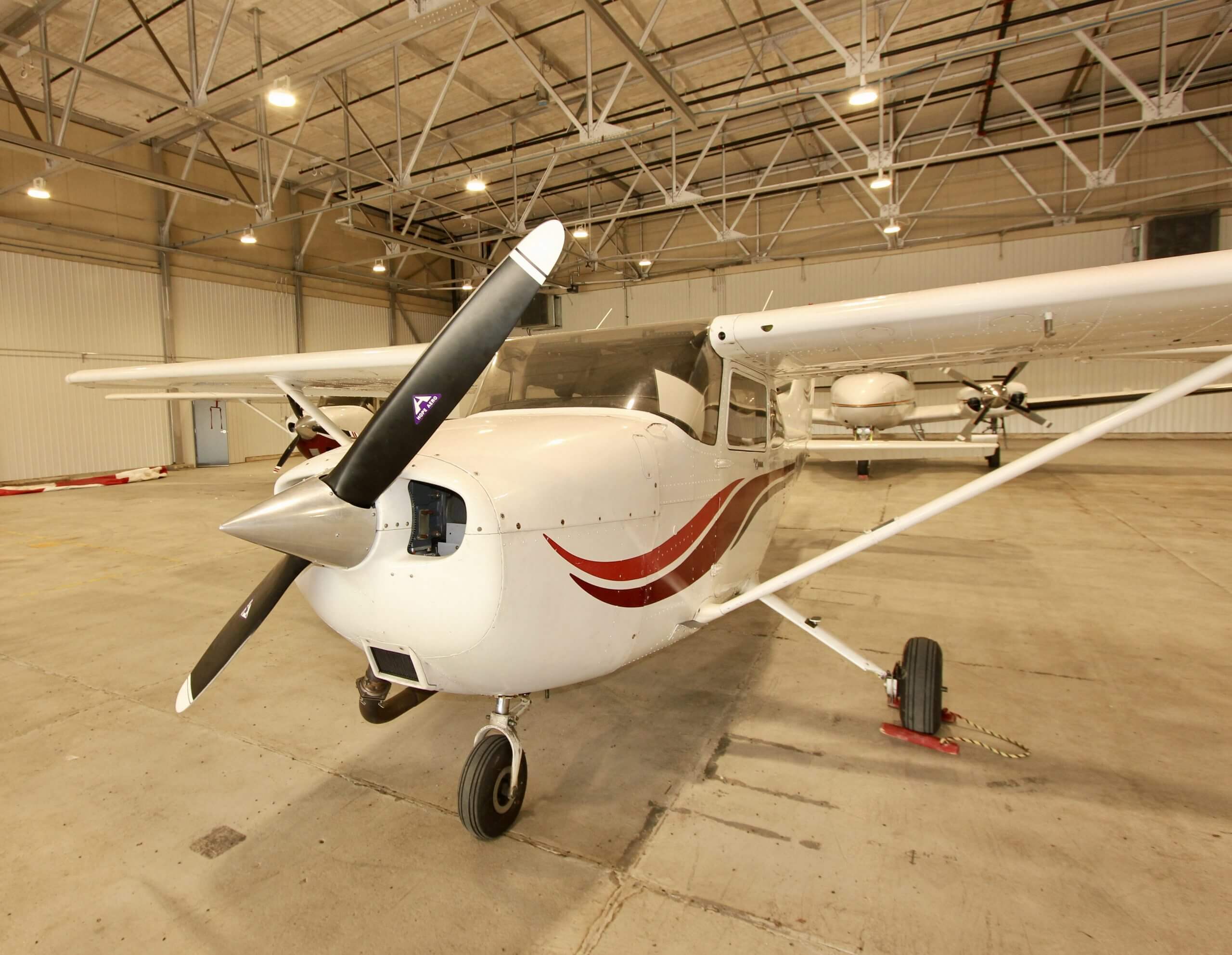 2000 Cessna 172S | Aircraft