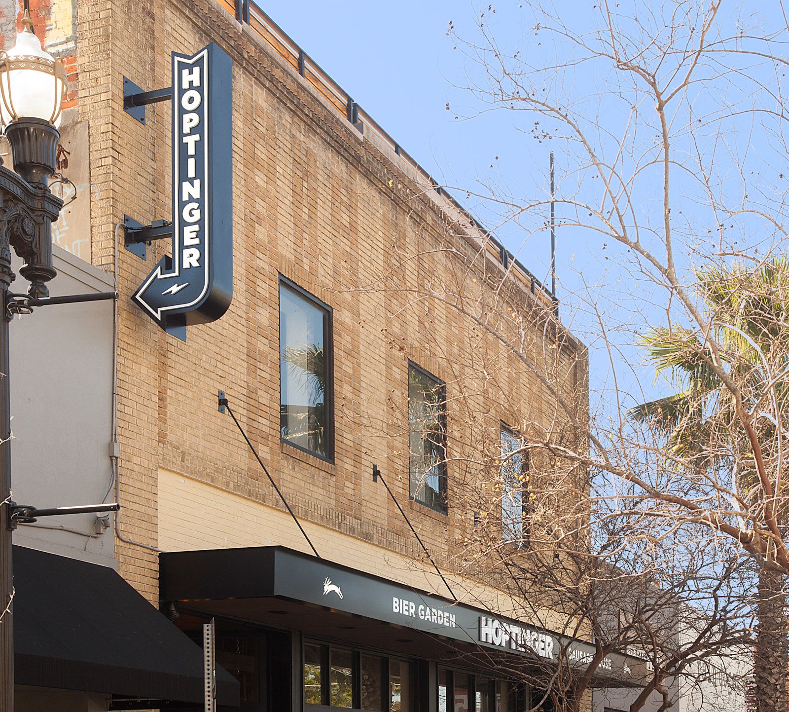 Hoptinger | Harbinger Sign