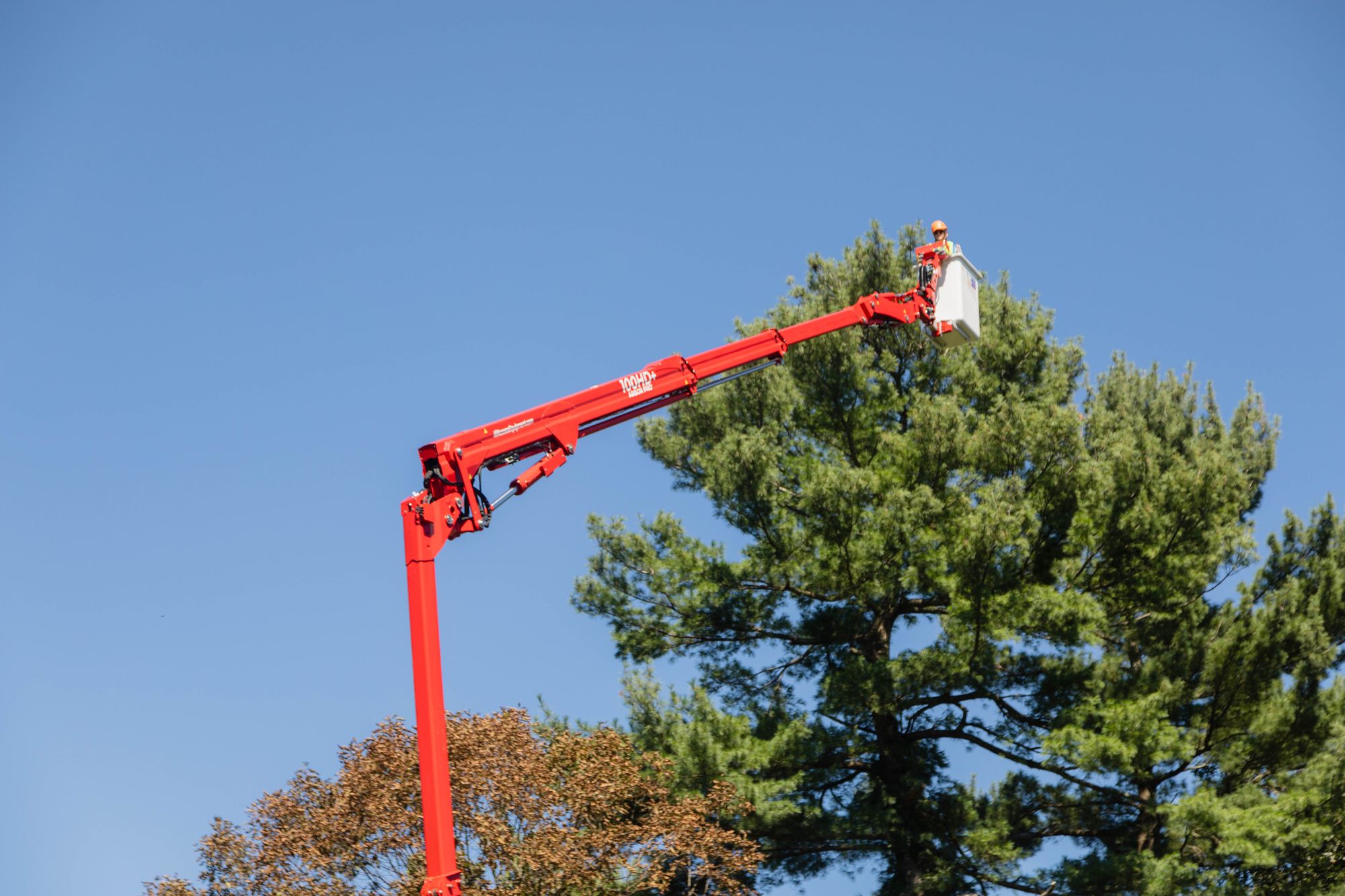 100HD+ Arbor Pro | All Access Equipment