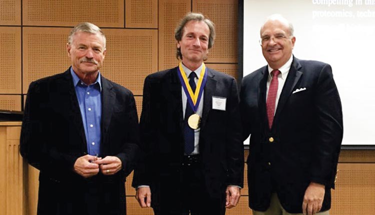 Mark Tuszynski Awarded the Reeve-Irvine Research Medal