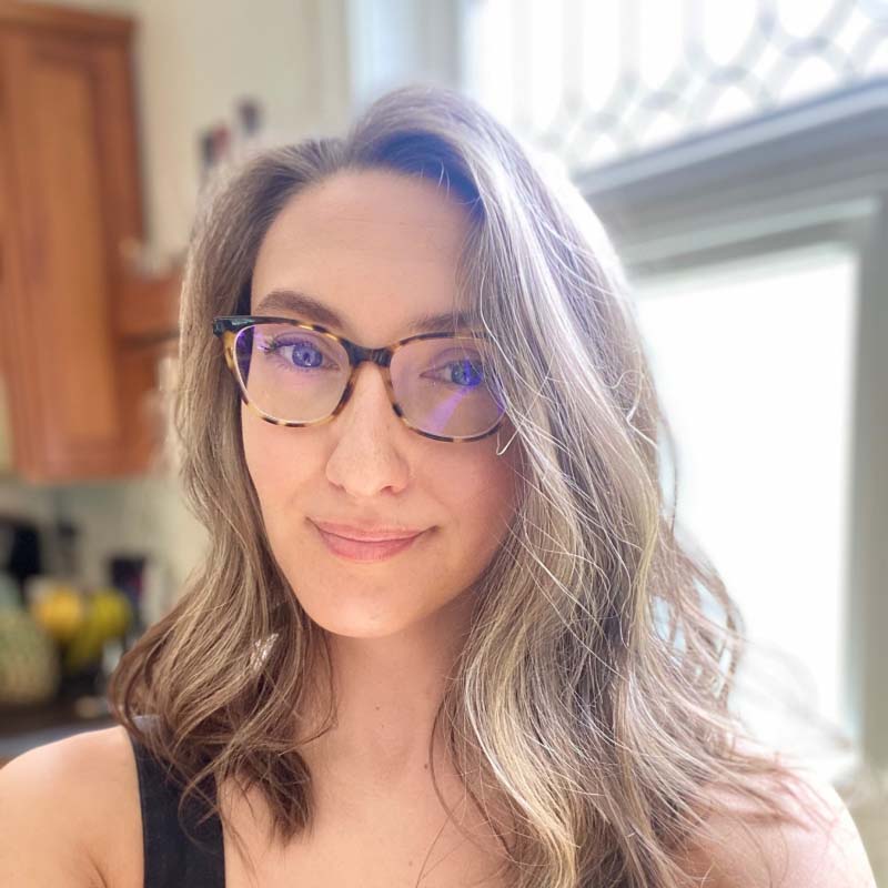 Victoria Lavine | Romcom Writer