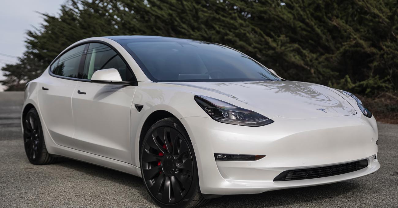 How To Change A Tesla Tire (Model 3, Y, X & S) | CarShtuff