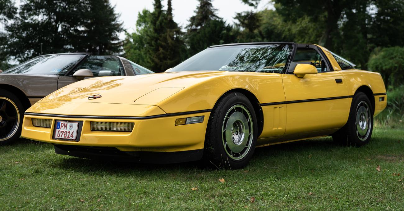 Chevrolet Corvette L98 Specifications | CarShtuff