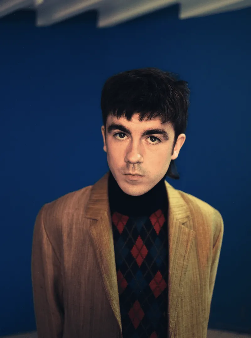 L'artiste britannique Declan McKenna clôture sa tournée à Paris