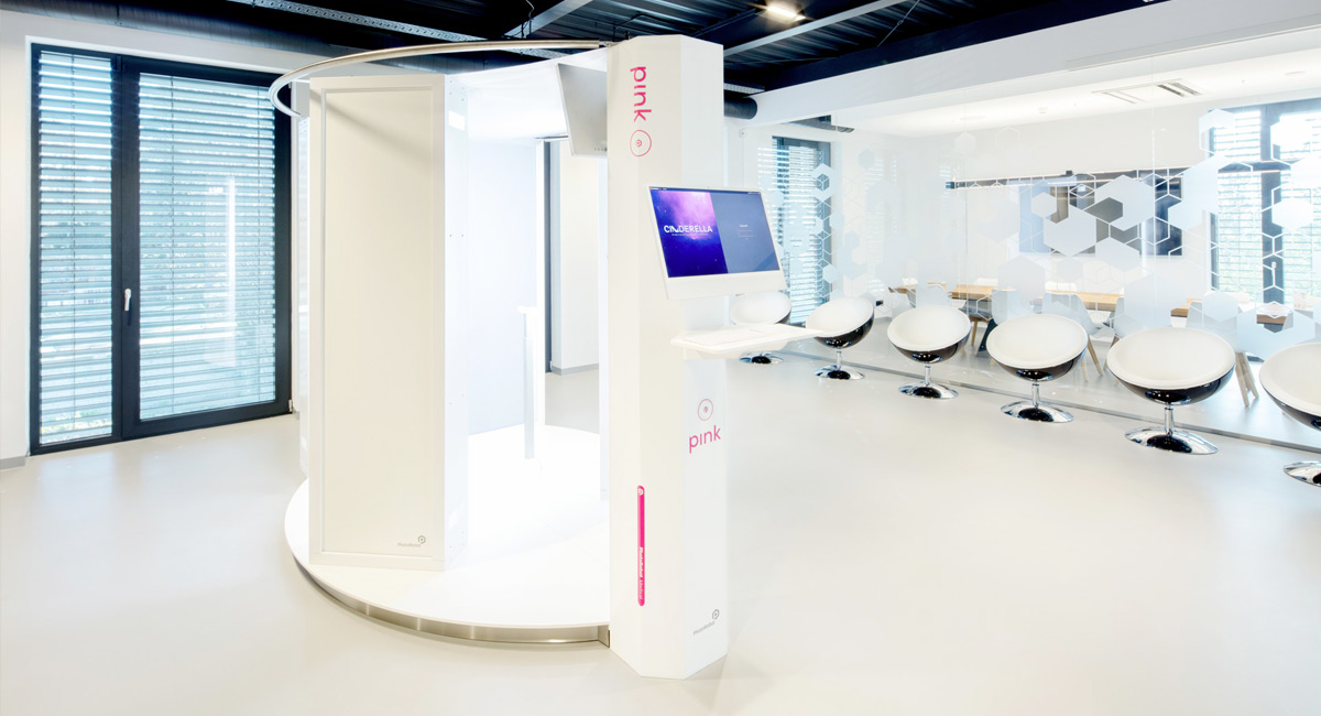 Simple Product Portfolio Production: PhotoRobot Wizards