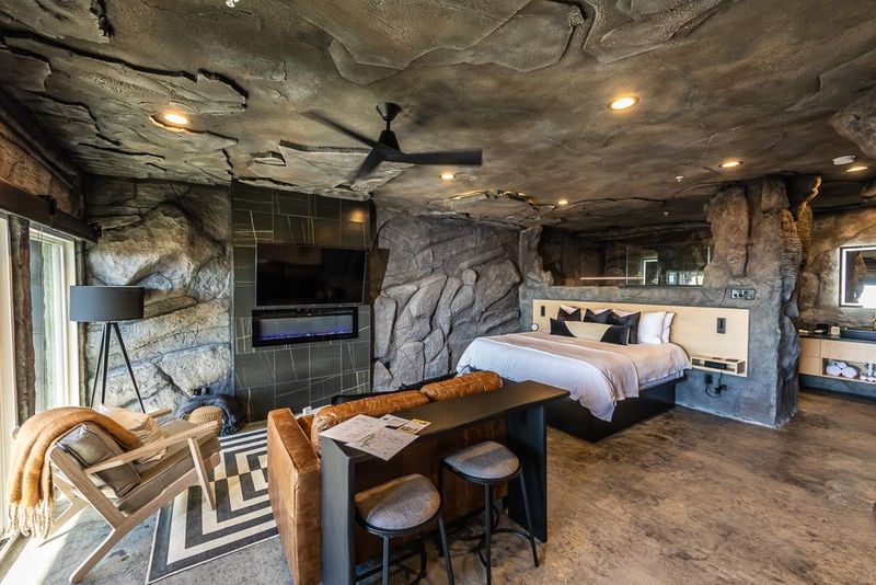 Grotto Suites