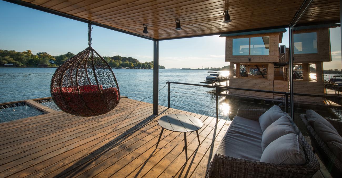 How Much Does A Houseboat Cost To Build | LakeWizard