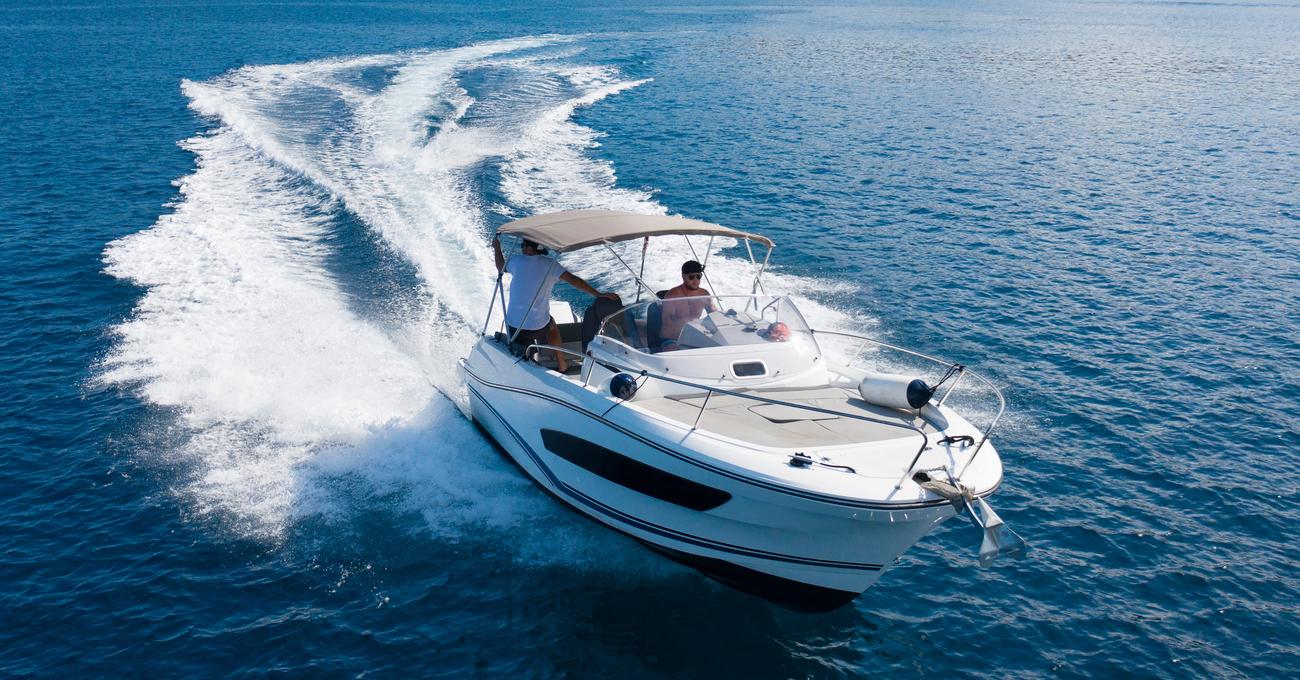 How Fast Is 25 Knots On A Boat LakeWizard