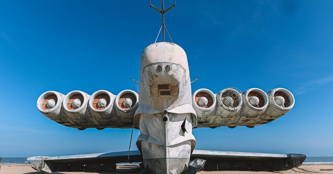 Does A Half Plane And Half Boat Exist? | LakeWizard