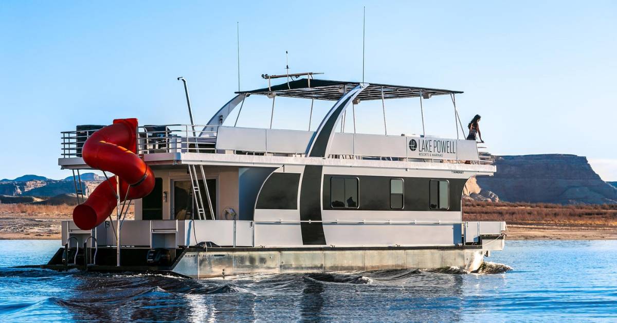 Best Trailerable Houseboats | LakeWizard