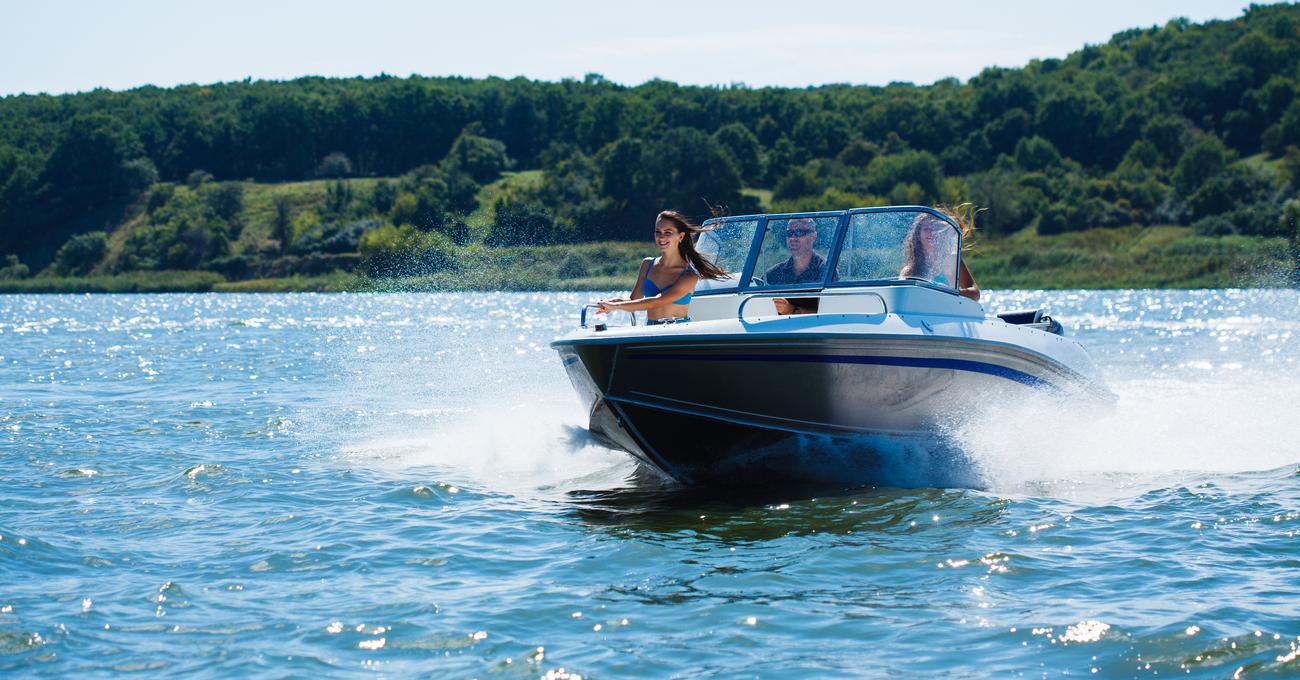 The Best Time of Year to Boat for Every Zodiac Sign | LakeWizard