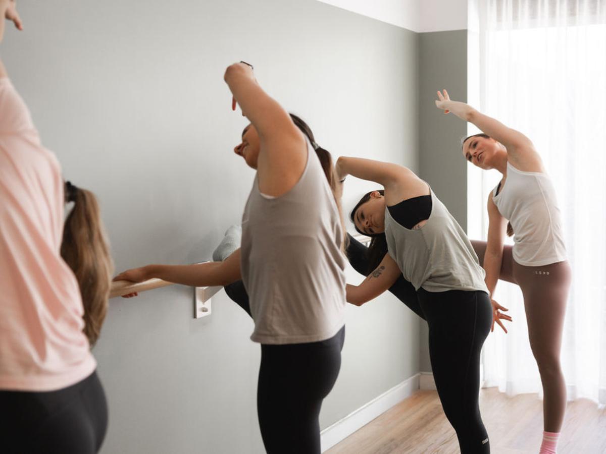 2. Using it to hang off (counterbalancing body weight)