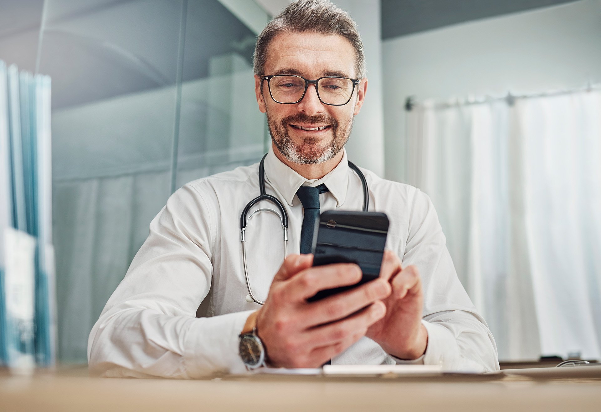 Improve the Patient Experience with Secure Texting | QliqSOFT