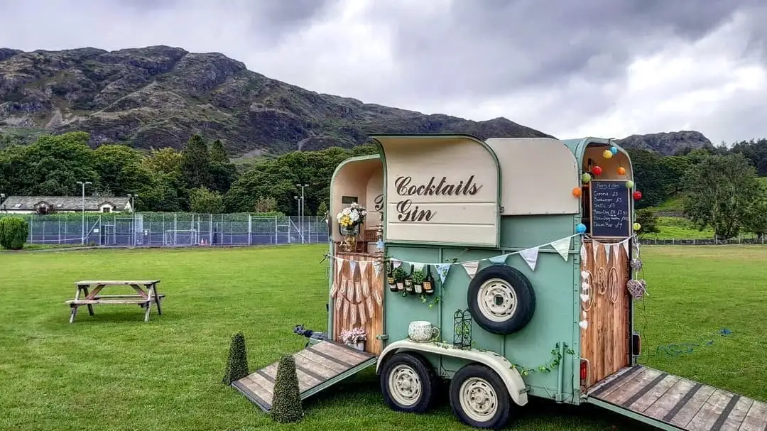 Wedding Horsebox Bars | Horse Box for Hire