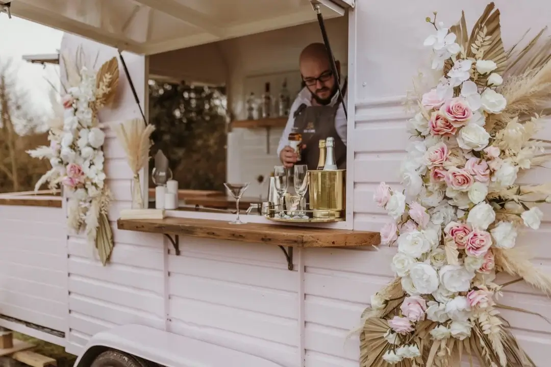 Fancy Wedding Bars for Hire | Fancy Mobile Wedding Bars