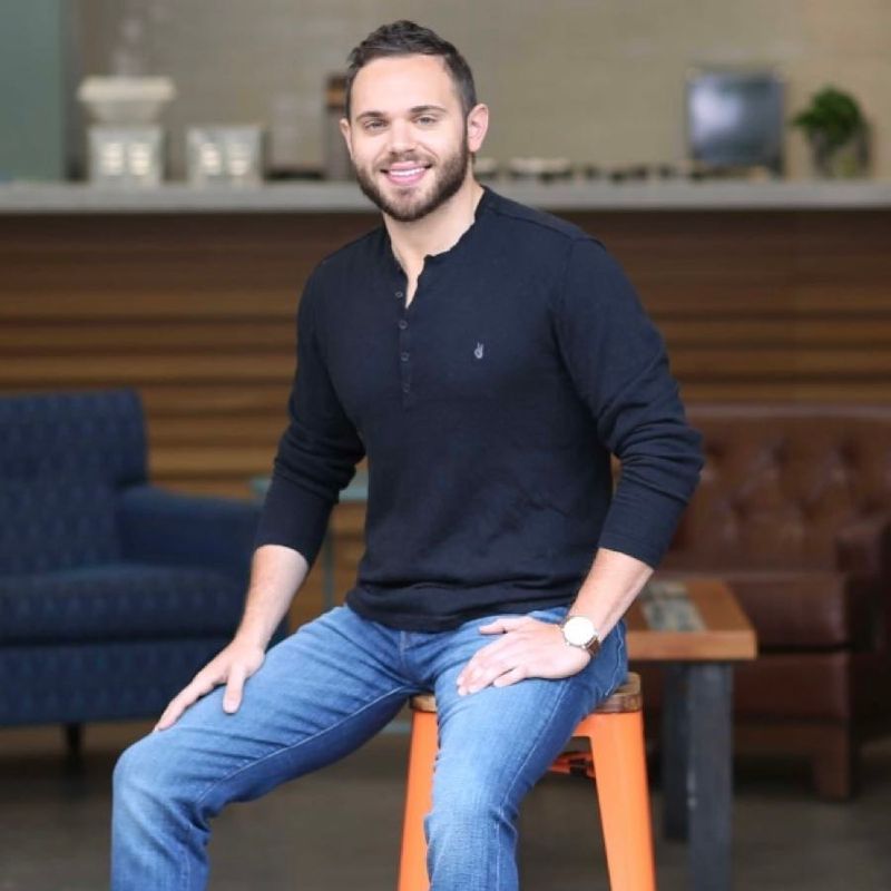 Intro - Book experts & get advice