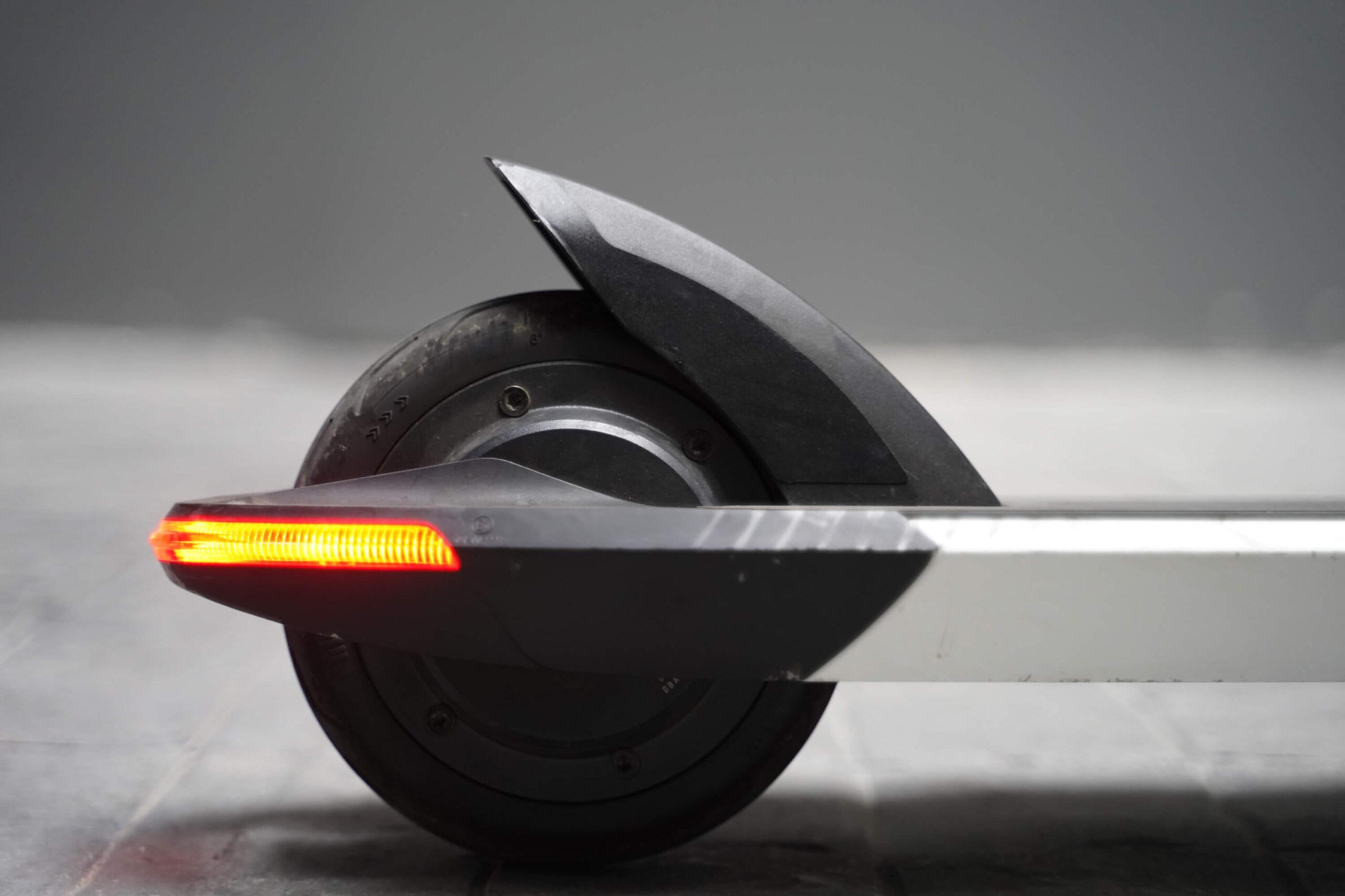 Ninebot Air T15 สกู๊ตเตอร์ที่เบาที่สุดของ Segway - Ninebot I MONOWHEEL