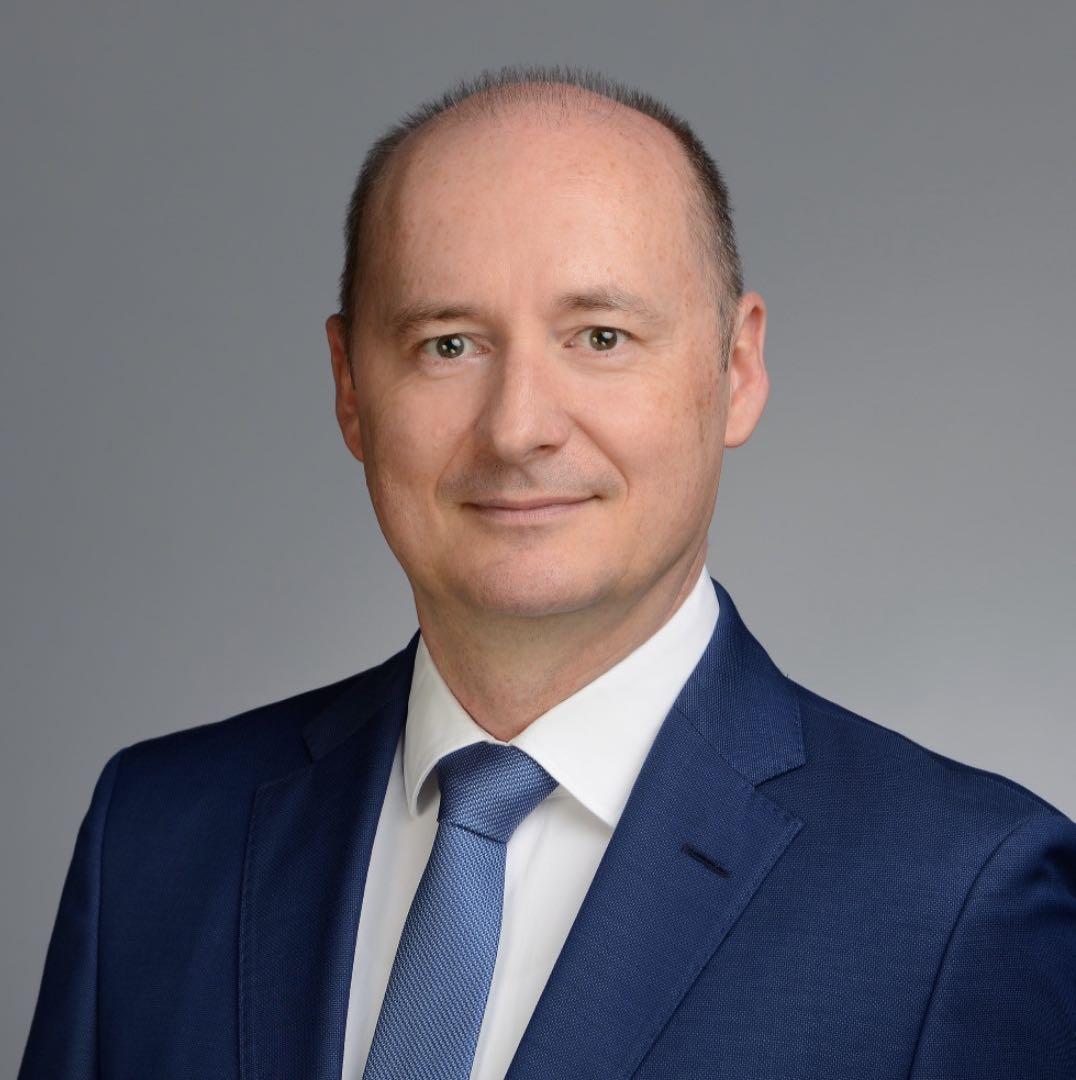 ID37 - Master: Mario Petry