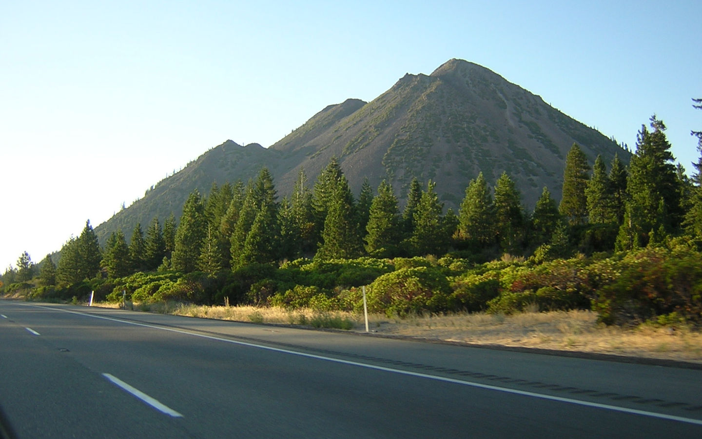 Best Motorcycle Rides In Northern California | Routes & Roads - REVER