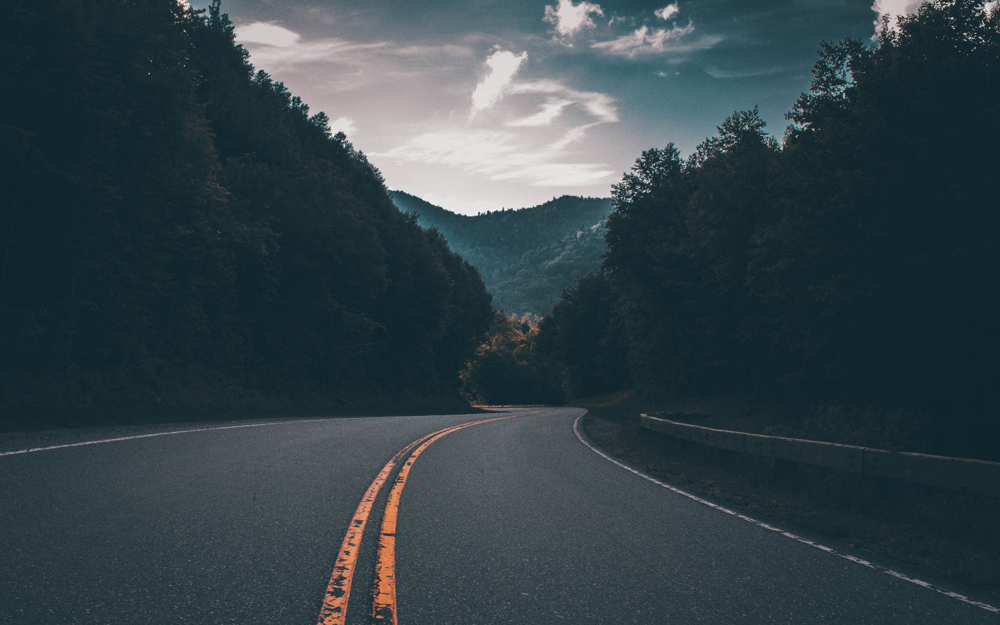 Pigeon Forge Motorcycle Rides | Explore Top Routes & Roads - REVER