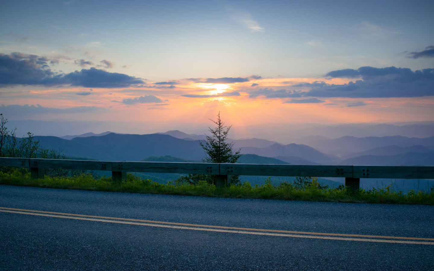 Asheville NC Motorcycle Rides | Explore The Best Roads - REVER