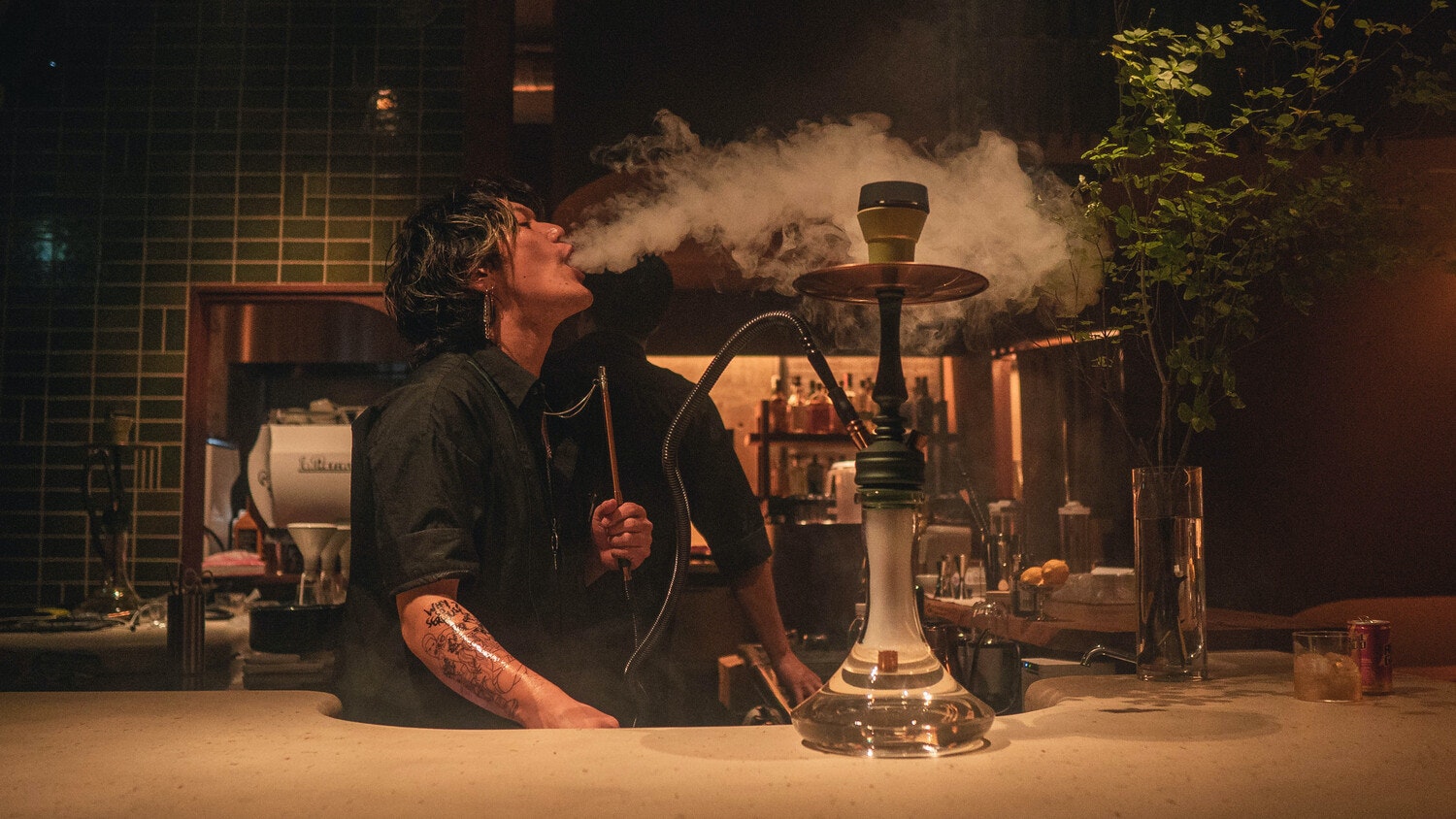 THREE Cafe&Shisha Bar/スリー カフェ&シーシャバー（スリー） 東急田園都市線/世田谷線 三軒茶屋駅 徒歩3分 ｜シーシャ ...