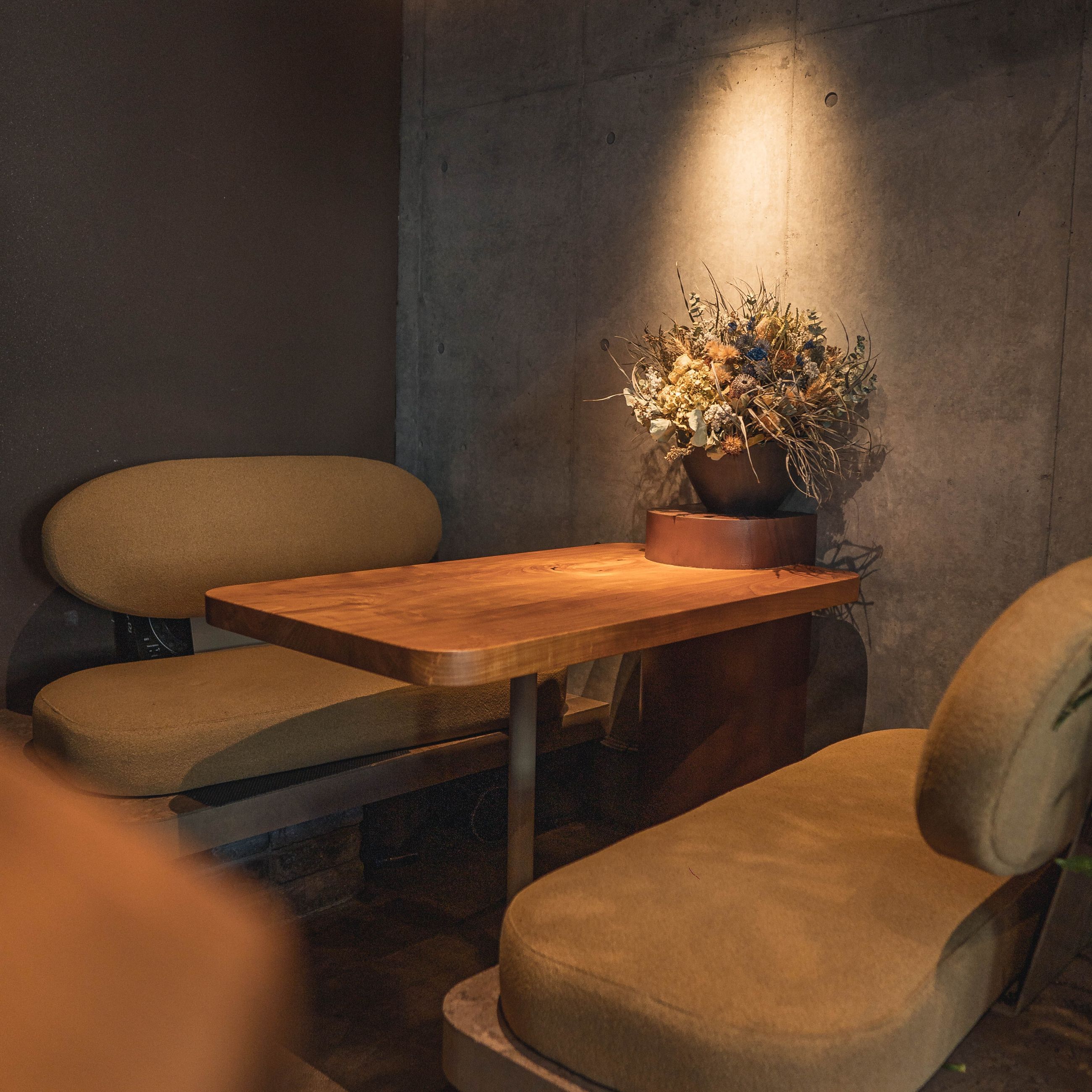 THREE Cafe&Shisha Bar/スリー カフェ&シーシャバー（スリー） 東急田園都市線/世田谷線 三軒茶屋駅 徒歩3分 ｜シーシャ ...