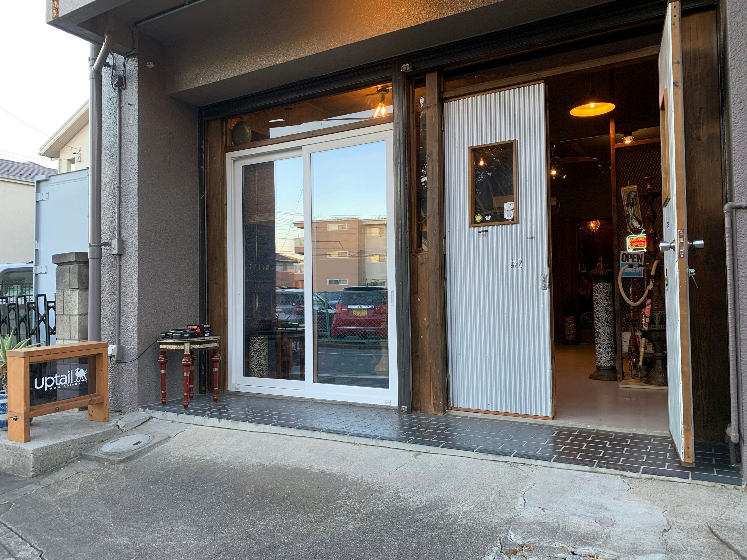 Shisha shop UPTAIL&lounge（シーシャショップアップテールアンドラウンジ） JR上尾駅から徒歩10分 ｜シーシャ（水 ...