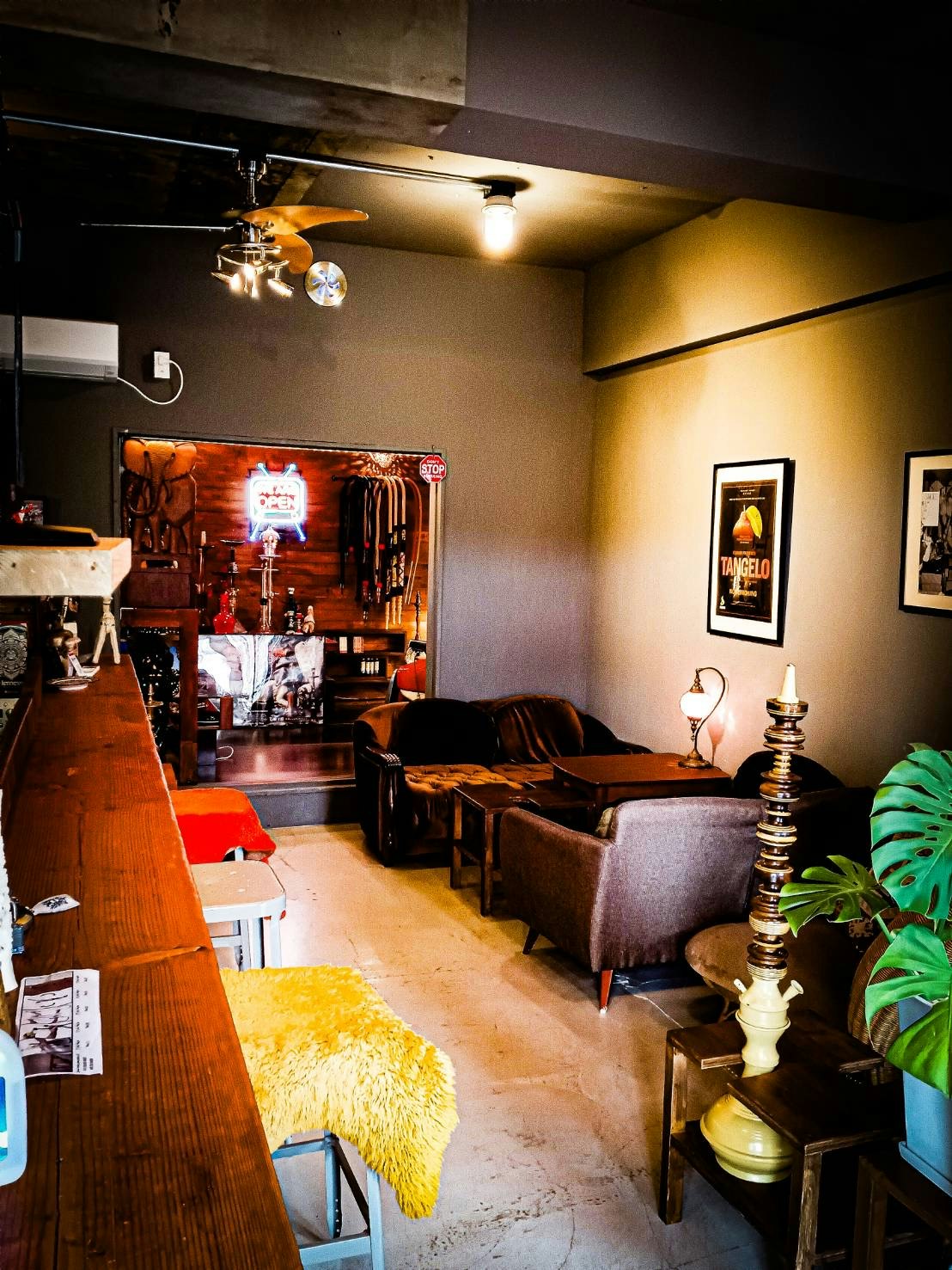 Shisha shop UPTAIL&lounge（シーシャショップアップテールアンドラウンジ） JR上尾駅から徒歩10分 ｜シーシャ（水 ...