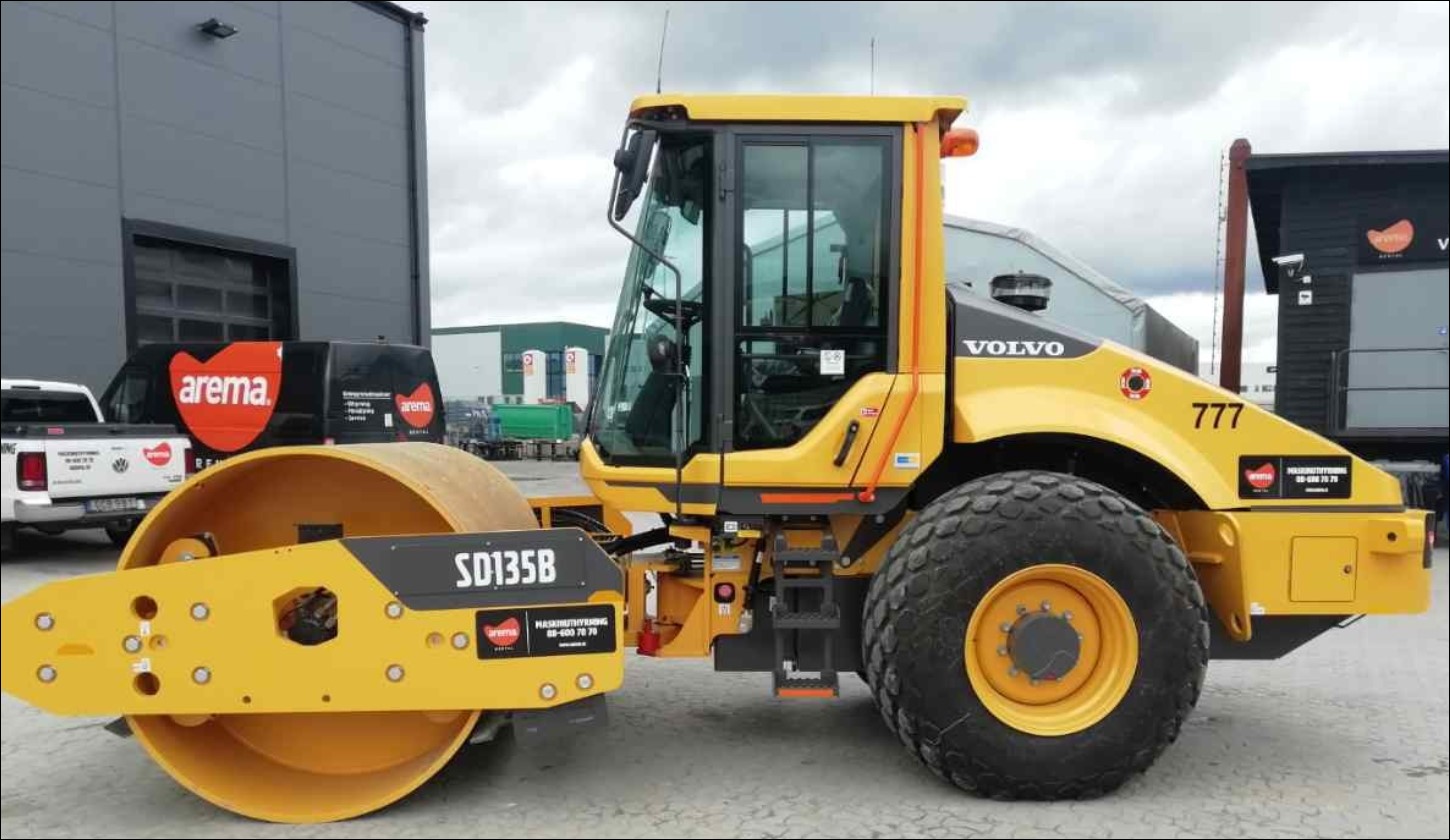 Hyr en Volvo SD135B från Arema Heavy Rental