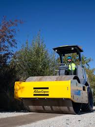 Hyr en Atlas Copco Dynapac CA1300D från Arema Heavy Rental
