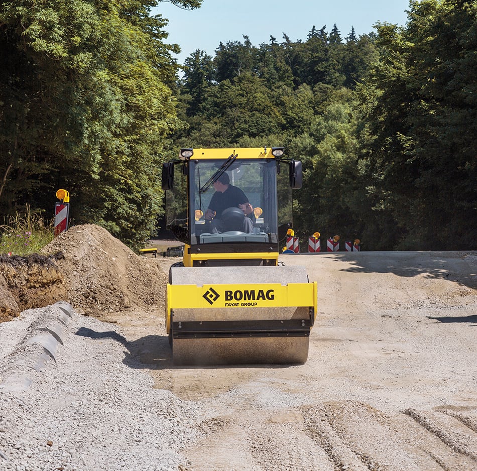 Hyr en Bomag BW145 D-5 från Arema Heavy Rental