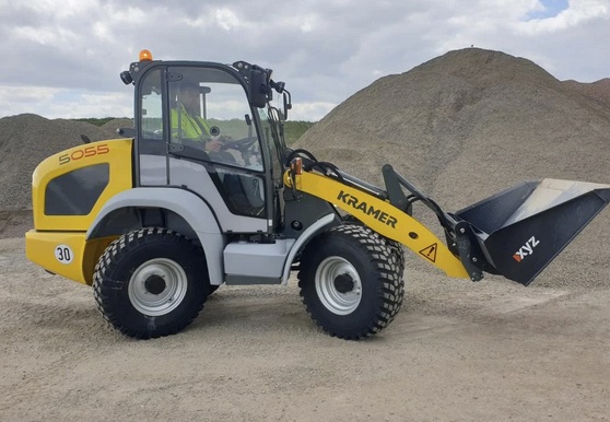 Hyr en Kramer 5055 från Arema Heavy Rental