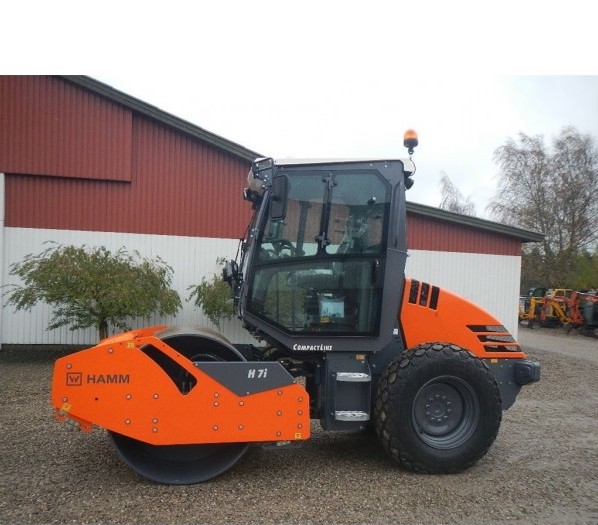 Hyr en Hamm H7i från Arema Heavy Rental